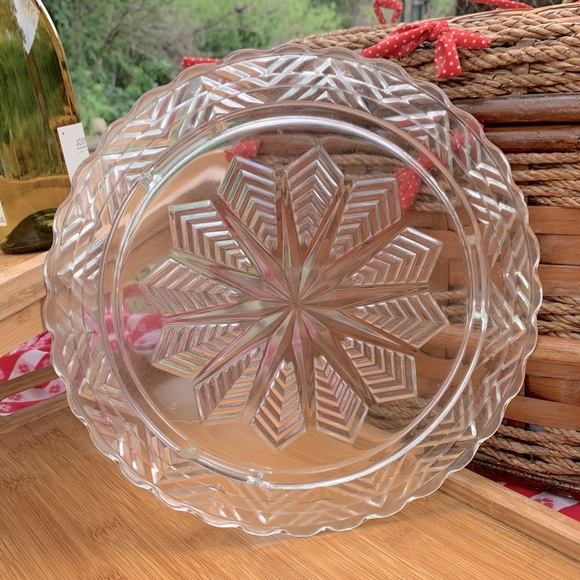 Dining | Vintage 5s Cut Glass Round Cake Platter W Scalloped Edge And ...